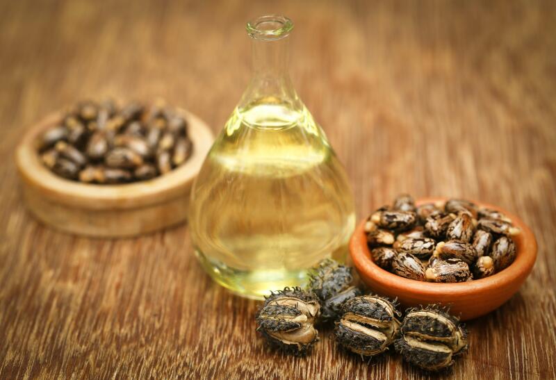 Castor oil to treat alopecia naturally Ducray