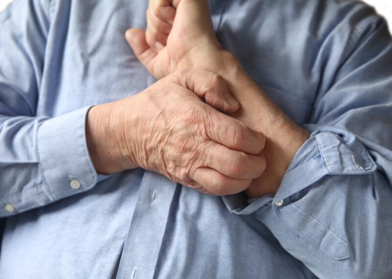 Senile pruritus, itching in the elderly | Ducray Laboratories