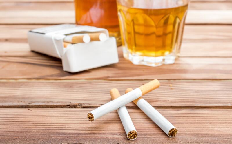Psoriasis, alcohol and smoking | Ducray